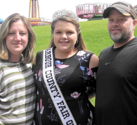 Fair queen prepares for busy week | News, Sports, Jobs - The Intermountain